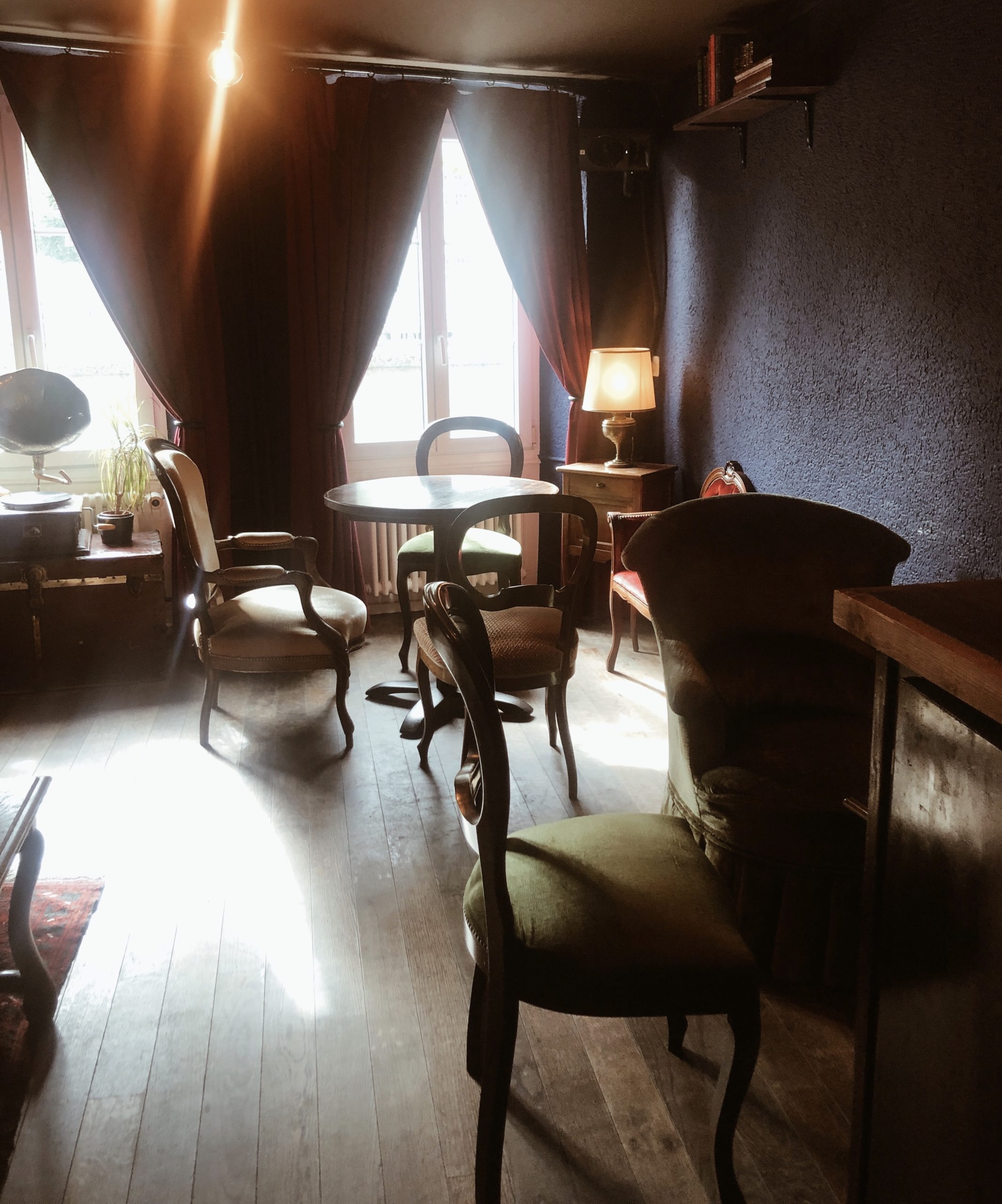 Le Vestibule, un bar clandestin à Lausanne • ChicandSwiss