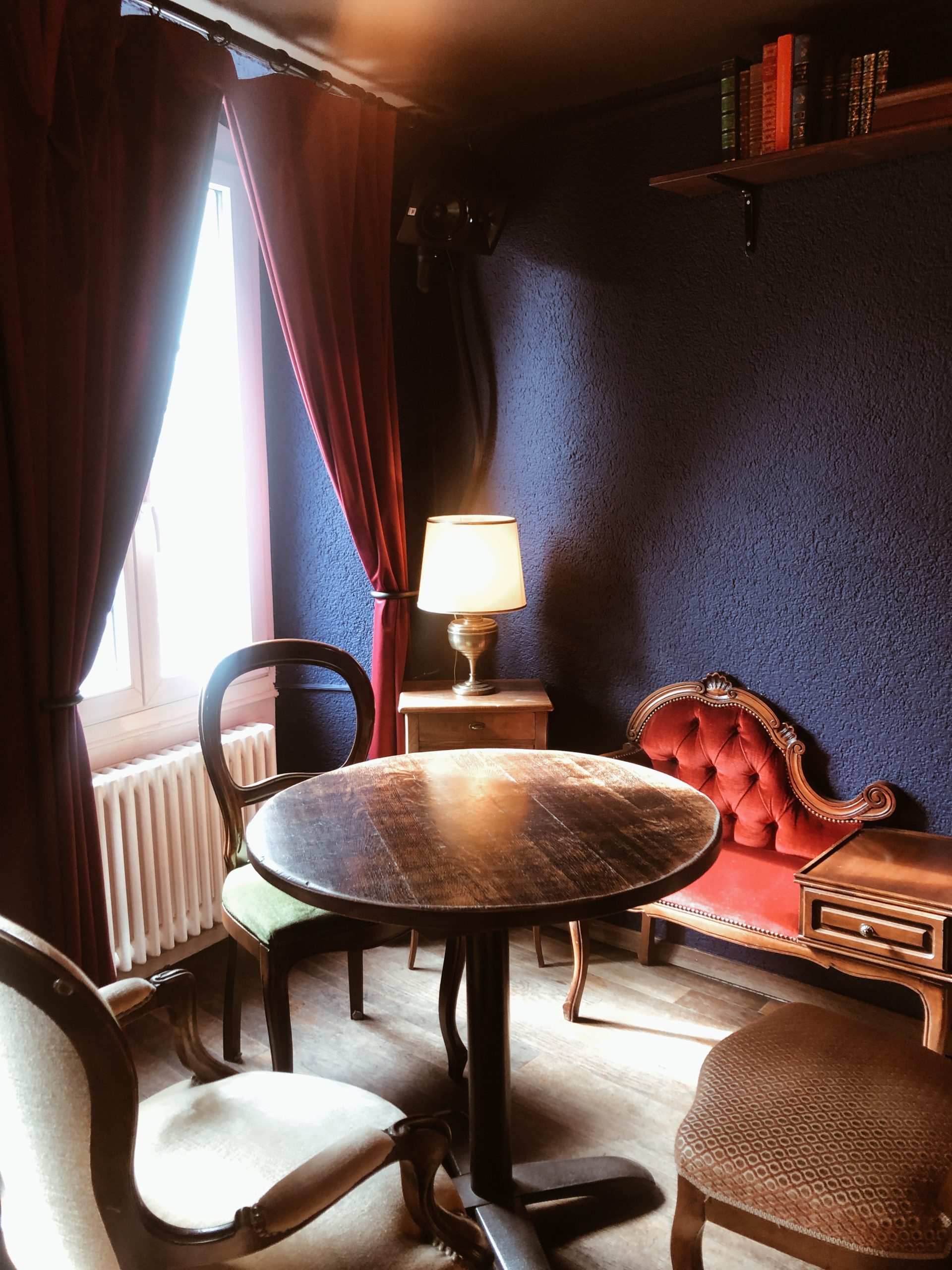 Le Vestibule, un bar clandestin à Lausanne • ChicandSwiss